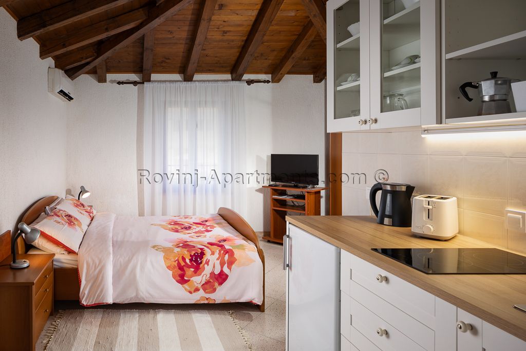 Apartmani Celestina Studio - apartman Violet - Smještaj u Rovinju ...